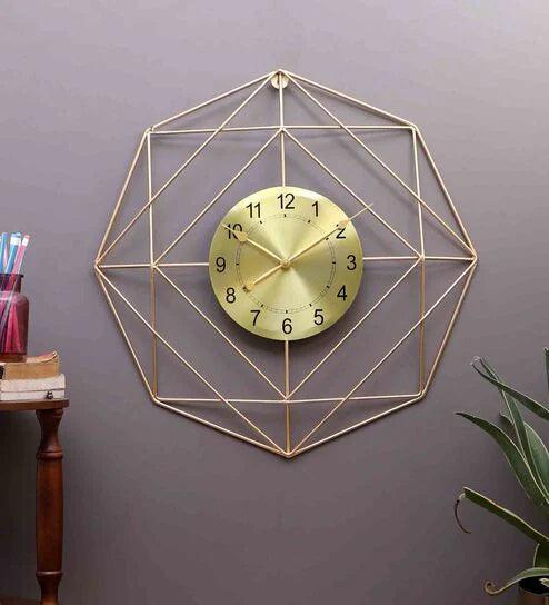 SIMPLE SHARP WALL CLOCK
