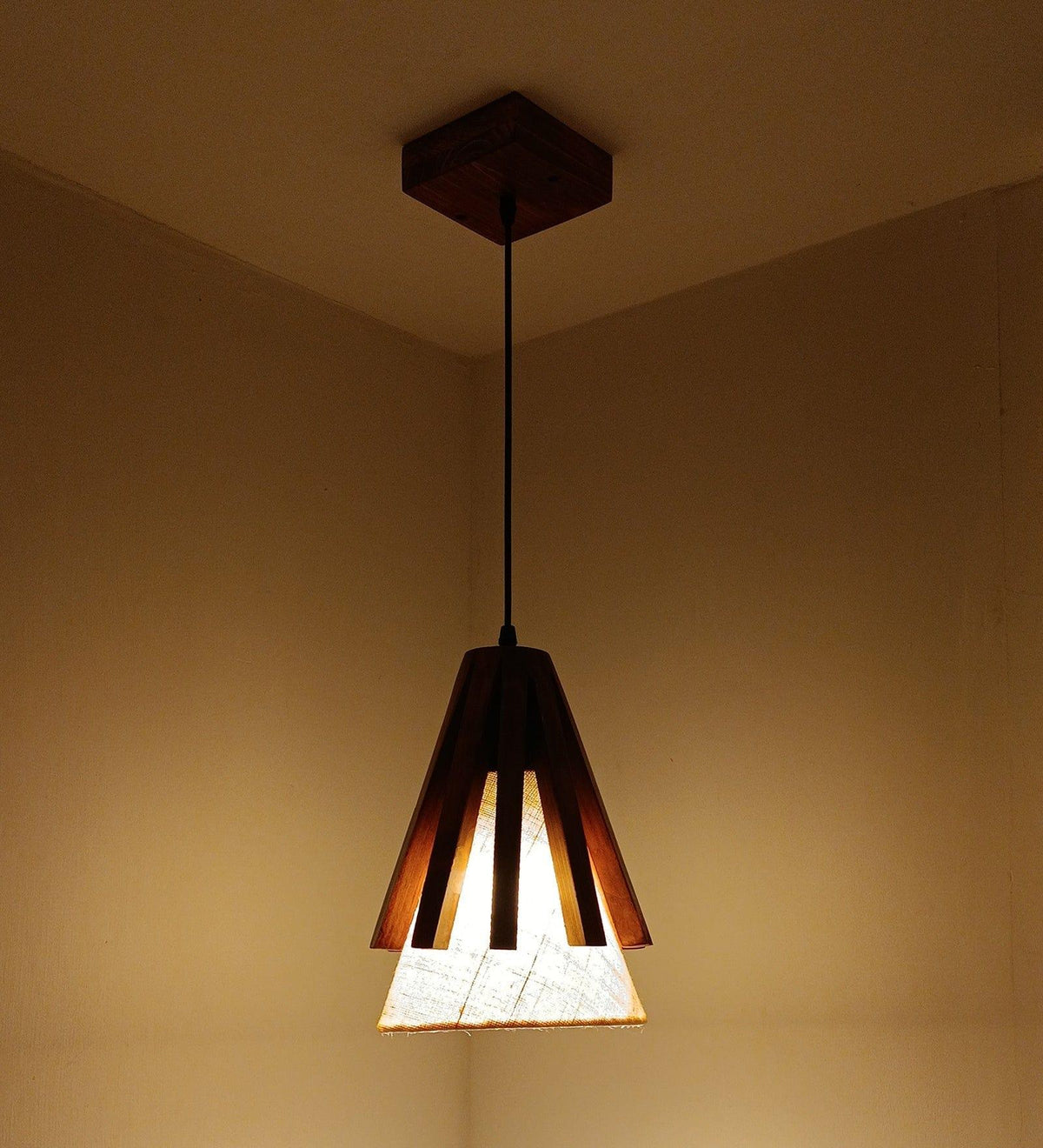 Flue Brown Wooden Single Hanging Lamp (BULB NOT INCLUDED)